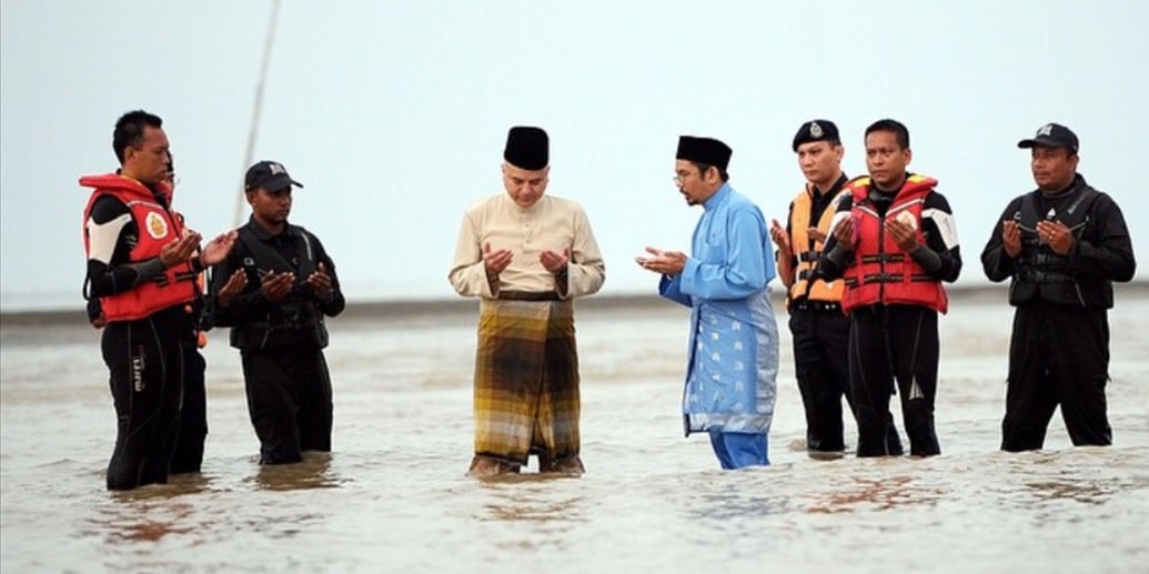 Beting Beras Basah, Bagaimana Sultan Perak Pertama Ditabalkan - The ...